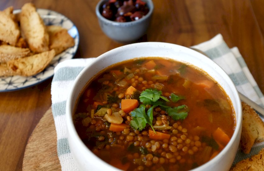 Greek Style Lentil Soup - Soupa Faki - Zorbabook-Authentic experiences ...